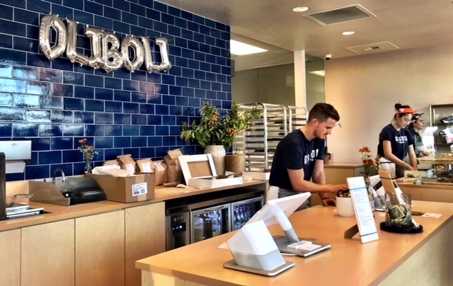 Opening Day at Tustin’s Oliboli Donuts – OC Weekly
