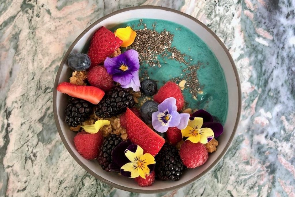 Vibes Beach Cafe Serves Up Cali Coastal Cuisine – OC Weekly